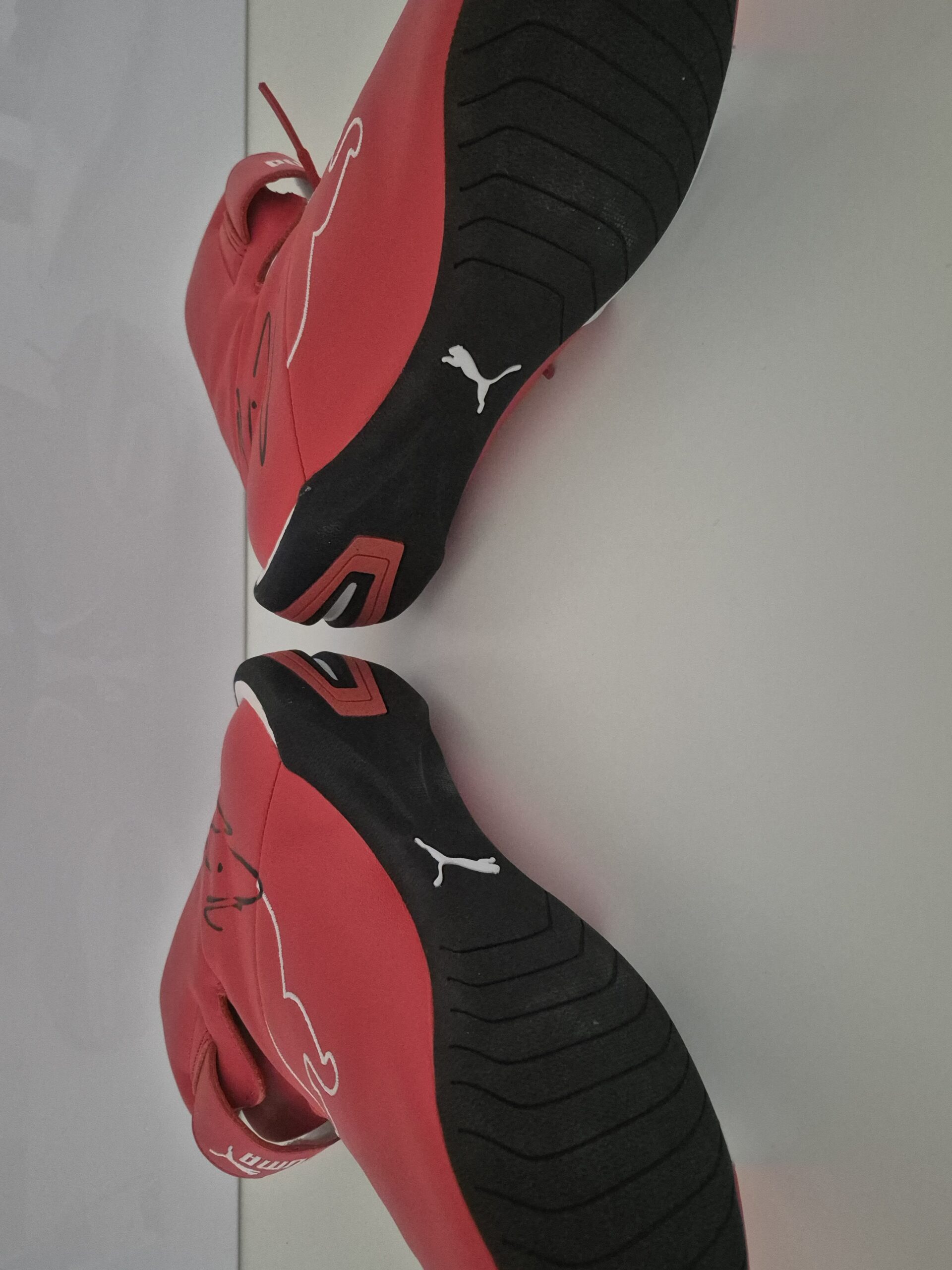 Puma Ferrari F1 Boots – Both Signed by Kimi Räikkönen – Racingexclusives